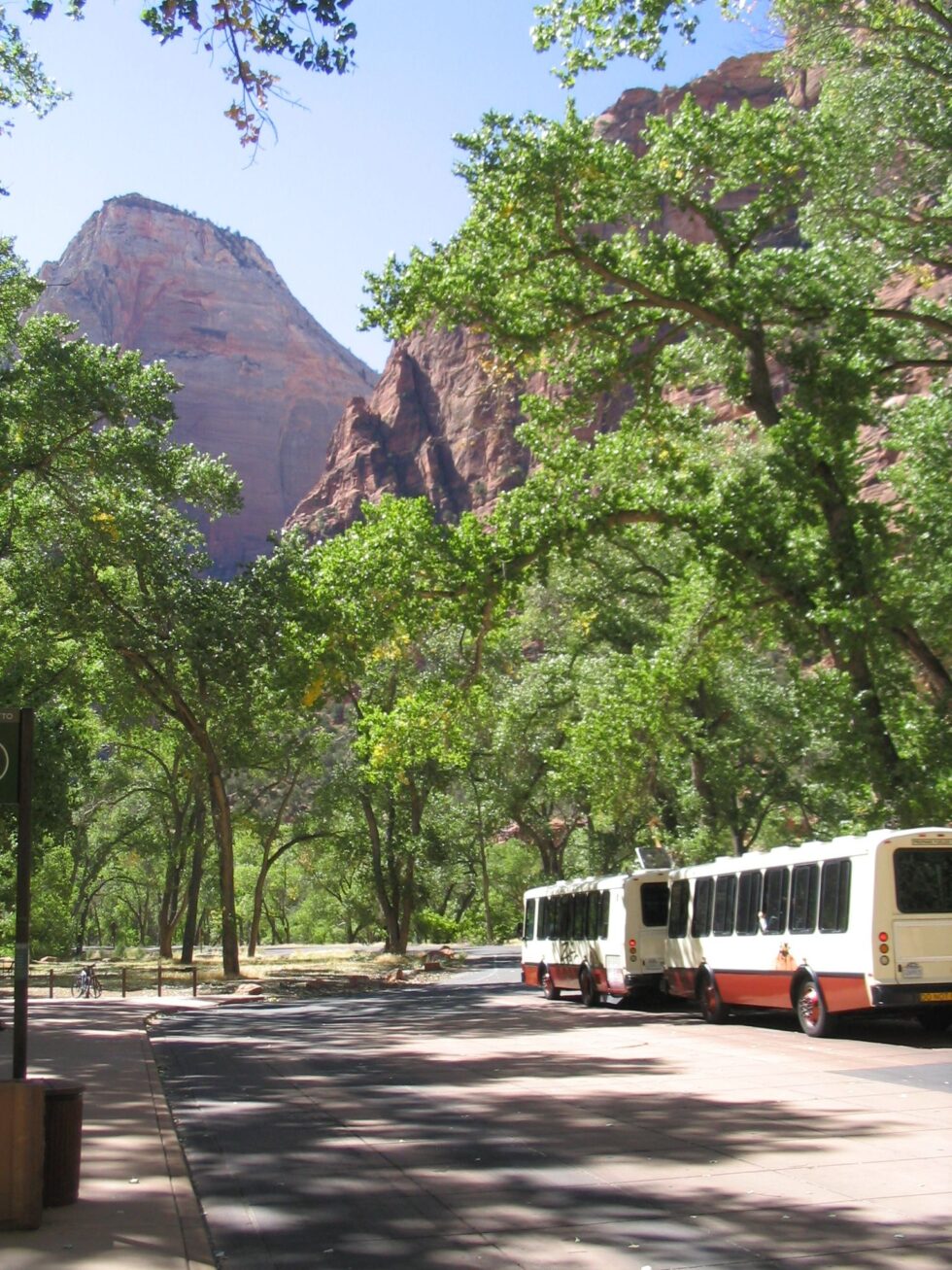 2025 Zion National Park Shuttle Guide – Routes, Tips & Stops